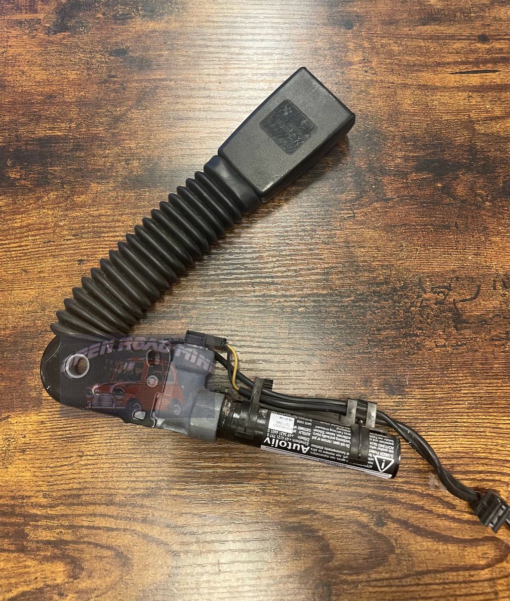 Mini Cooper Seat Belt Buckle Right R55 R56 R57 R59 R60 R61 7211591