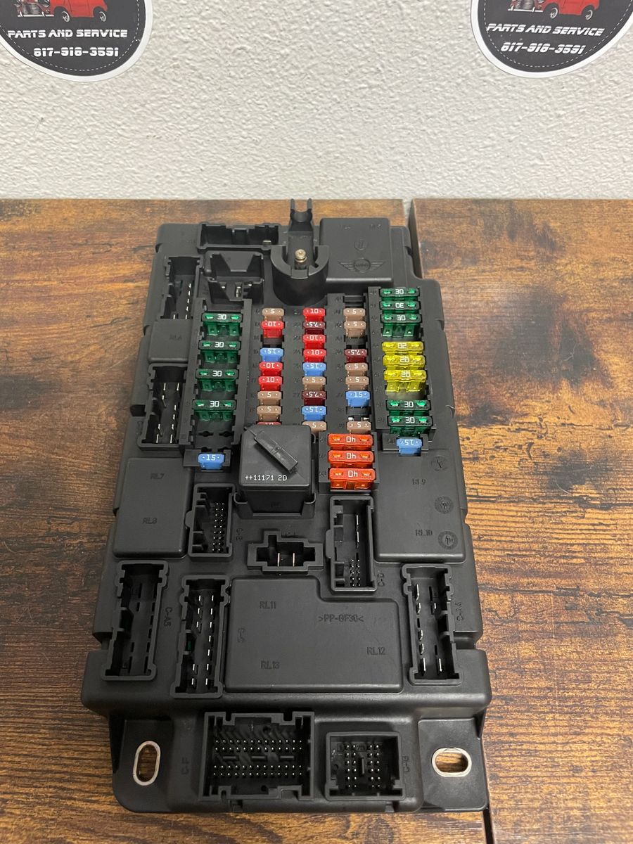 Mini Cooper JBE Fuse Block 61353456905