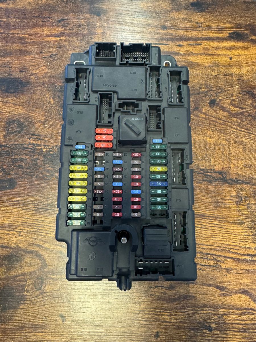 Mini Cooper JBE Fuse Block R60 61359812535