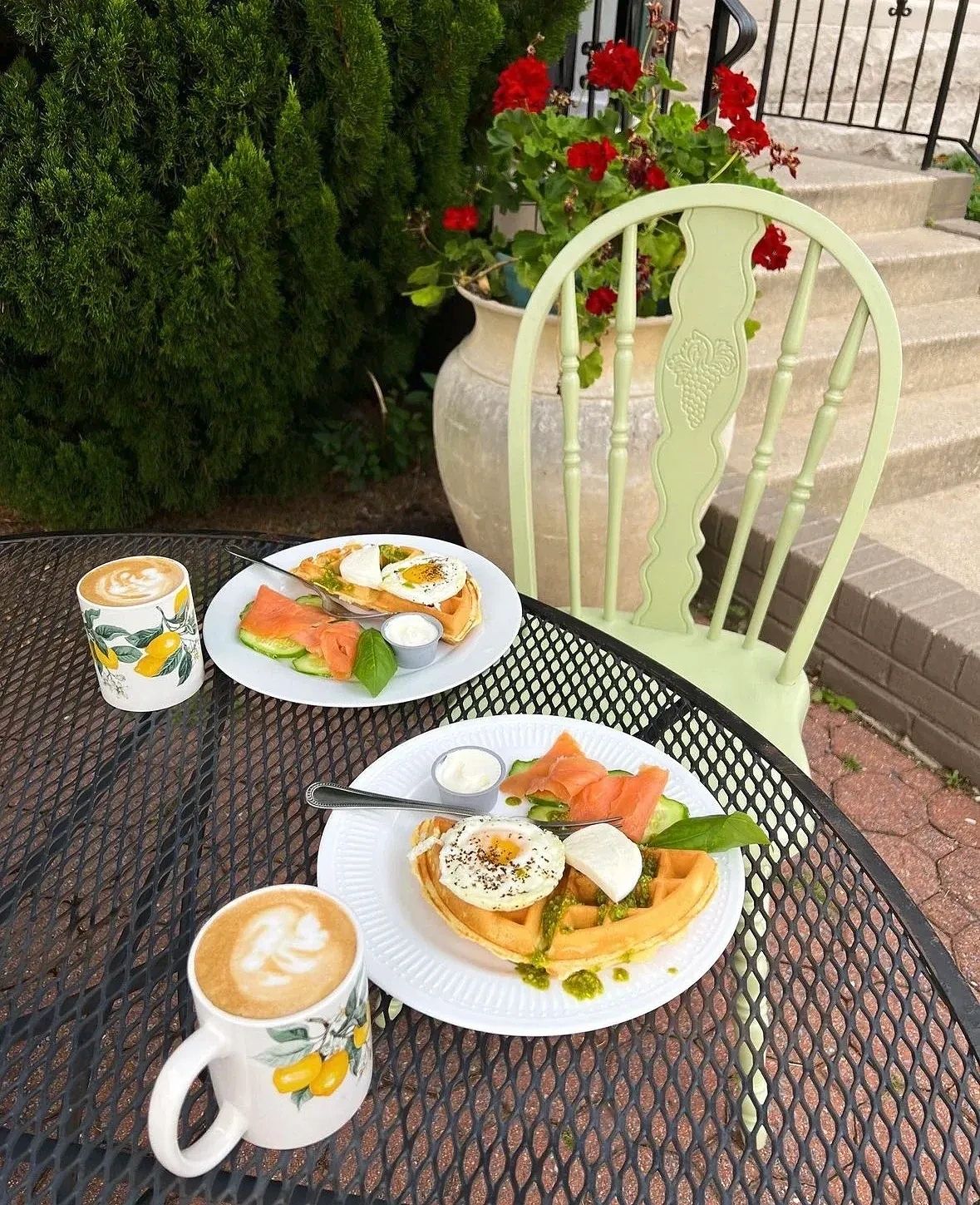 Sweet Lemon Cafe: Your Go-To for Breakfast & Lunch