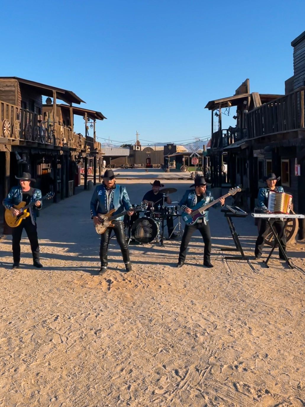 Latin BOOMbox show | Amigo Bronco The Tribute/El tributo