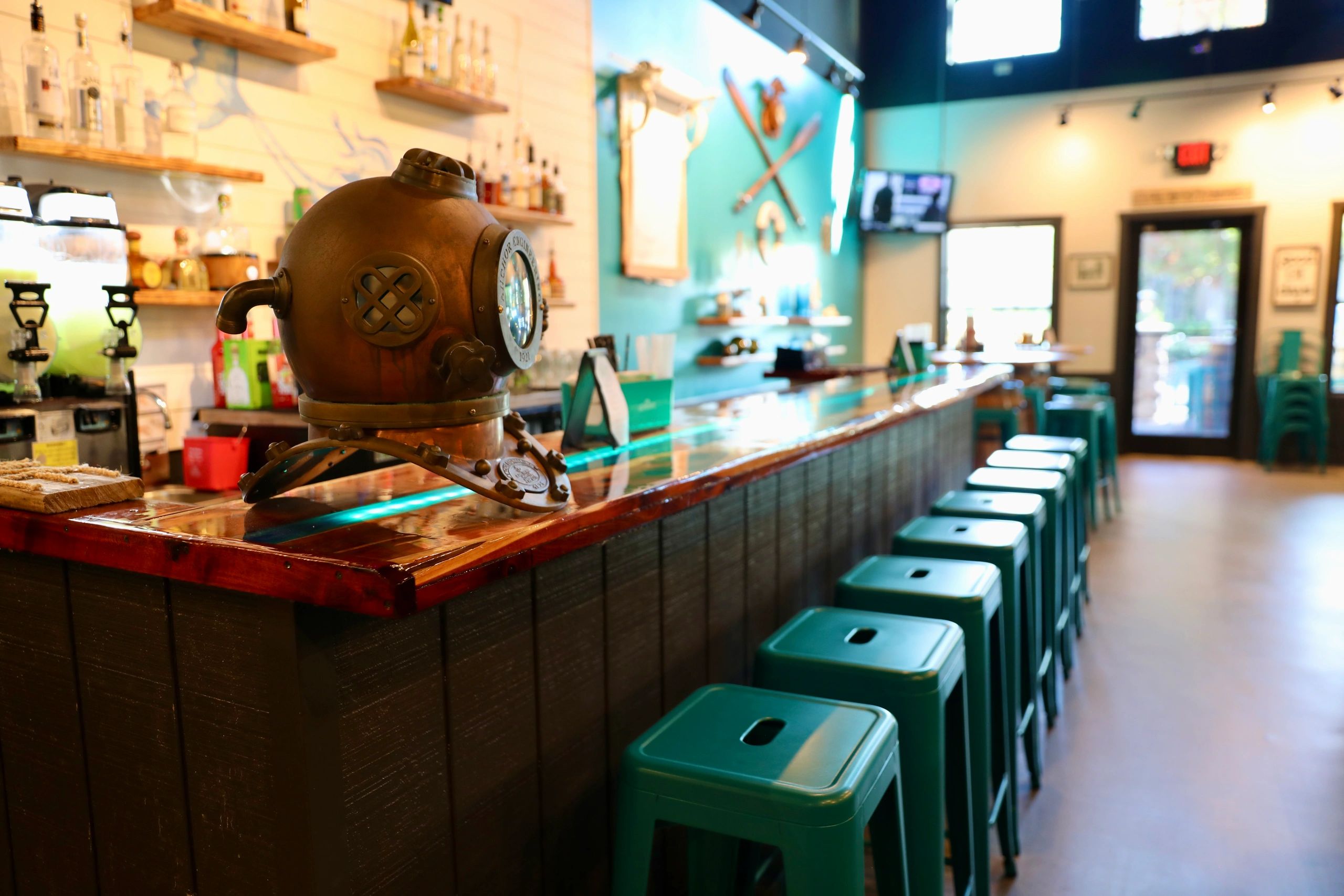 Dive Southern Coastal Kitchen - Southern, Seafood, Restaurant