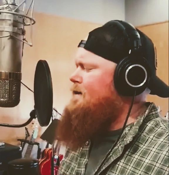 Country Artist Adam Wayne