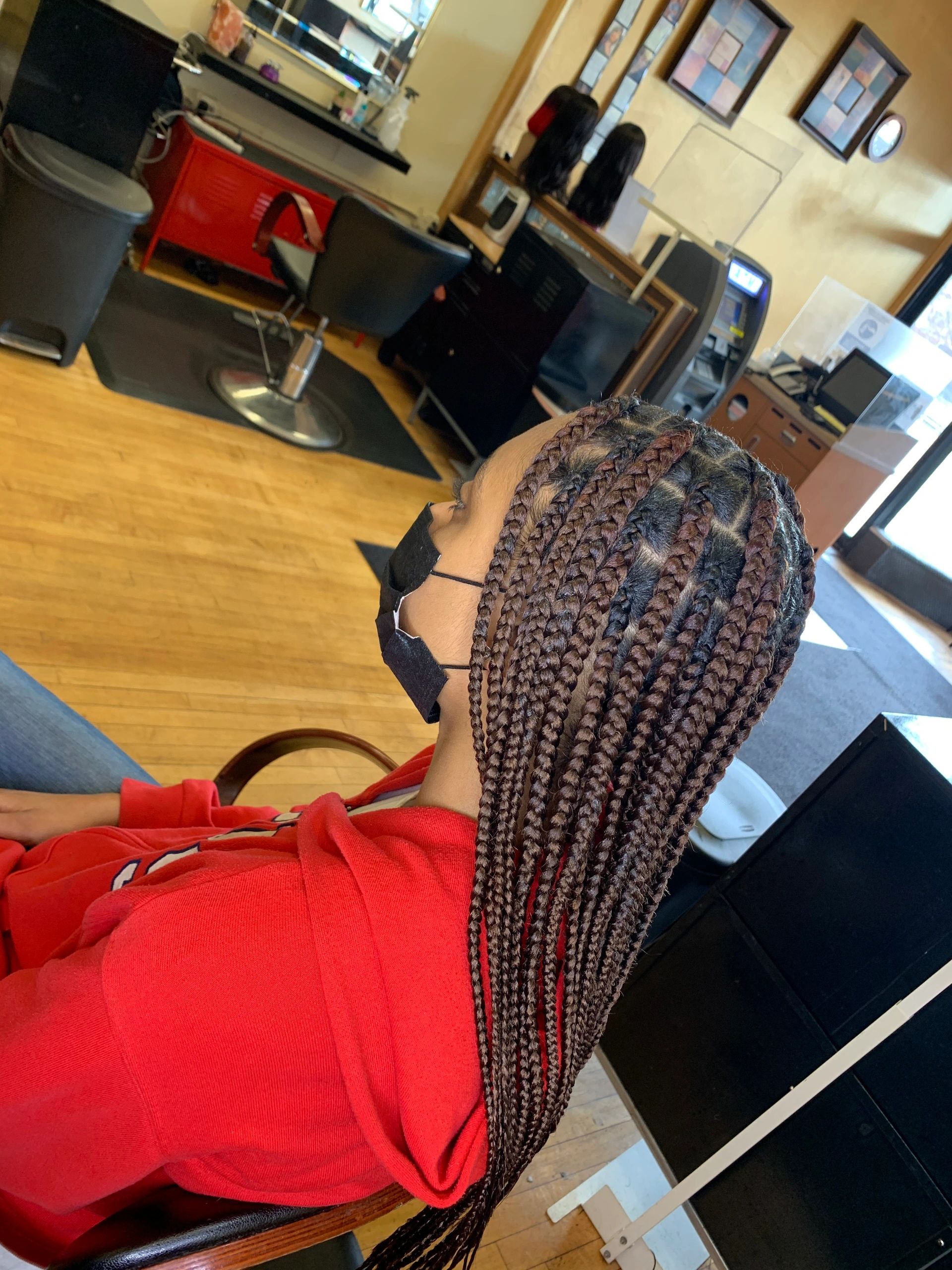 Medium knotless box braids perimeter retouch