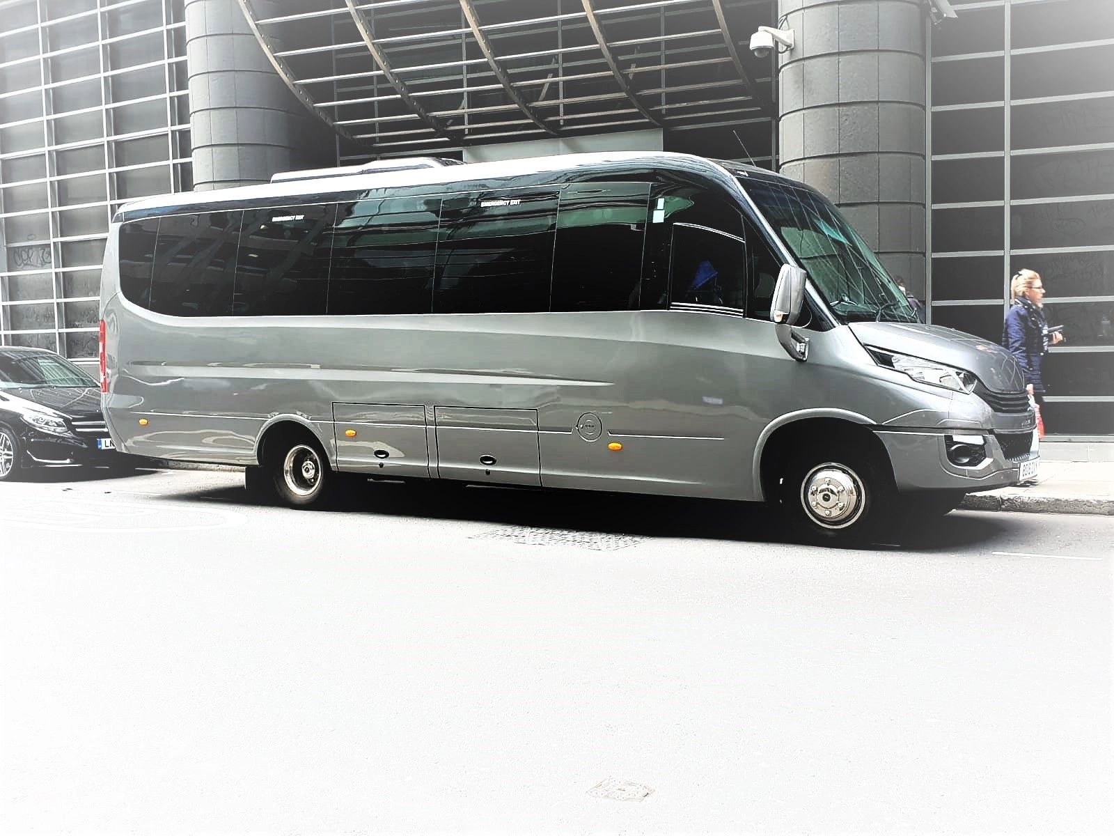 Luxury Minibus London.co.uk - Luxury Minibus Hire in London for Airport ...