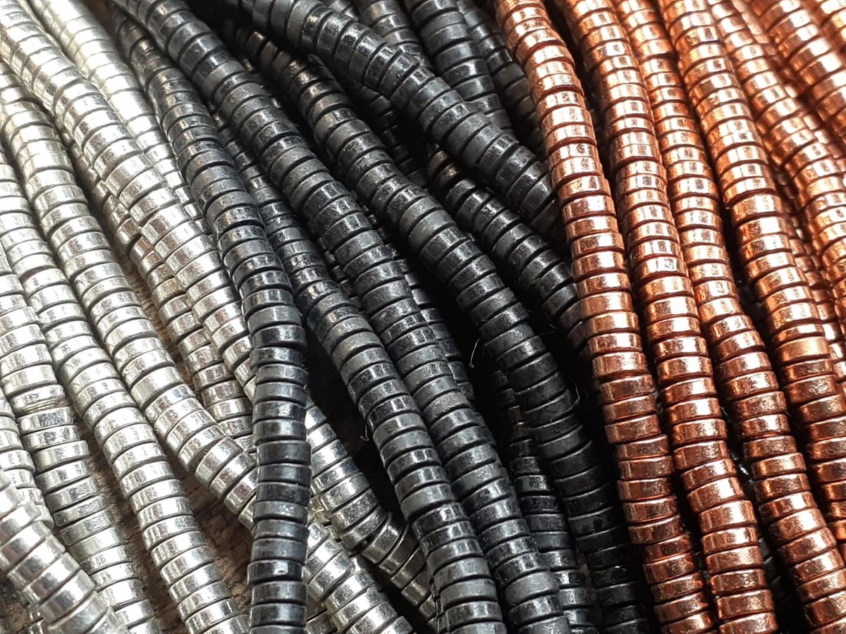 3MM HEISHI SPACER STRANDS