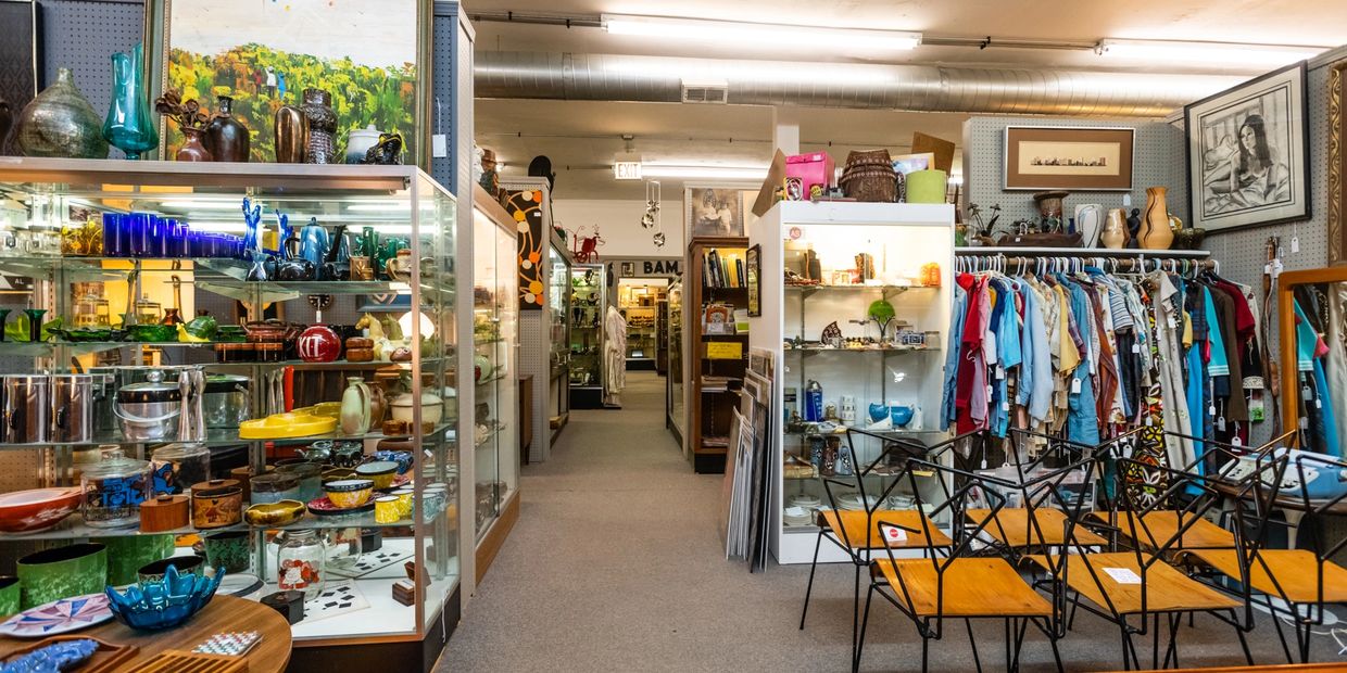 Store | Broadway Antique Market