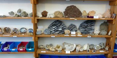 Crystal Cave Rock and Gem Shop - Home