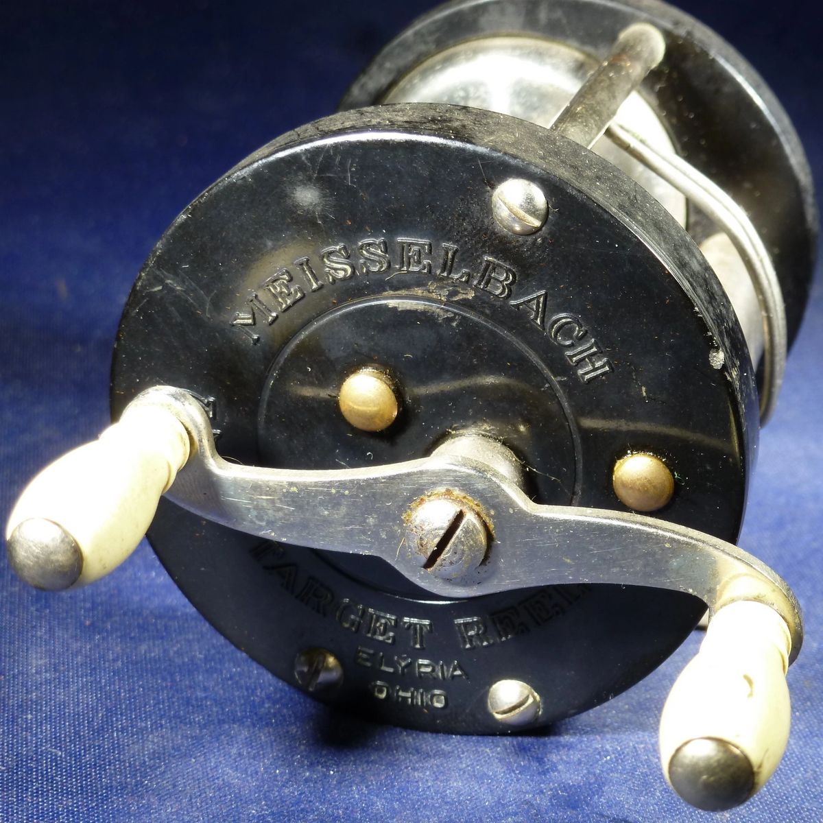 Pretty Meisselbach Target Bakelite Levelwind Reel
