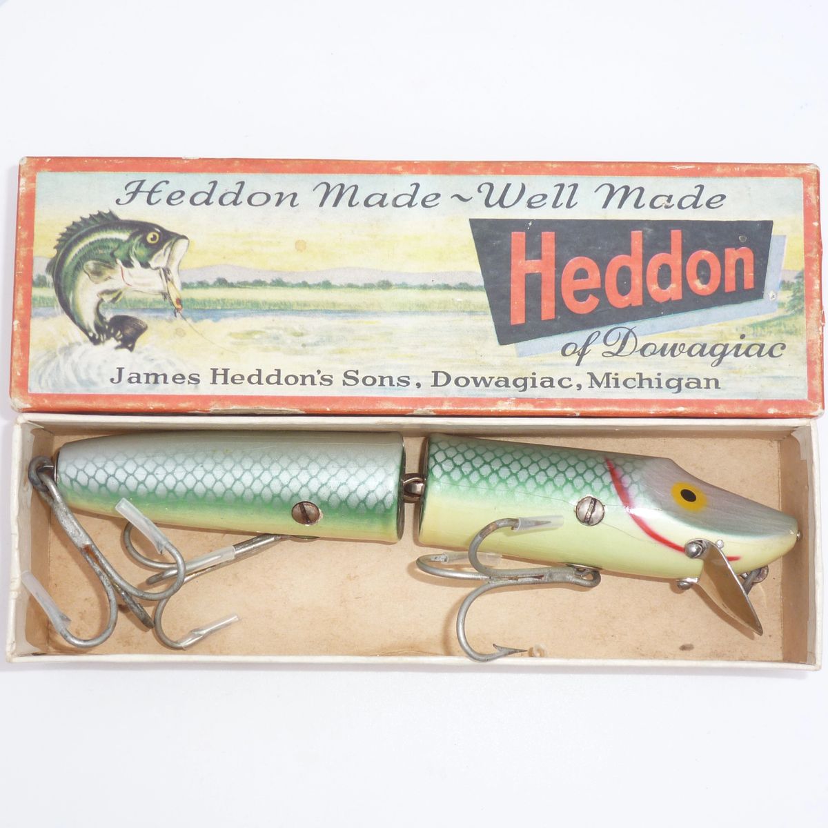Stunning Heddon Giant Jointed Vamp in Shad Finish