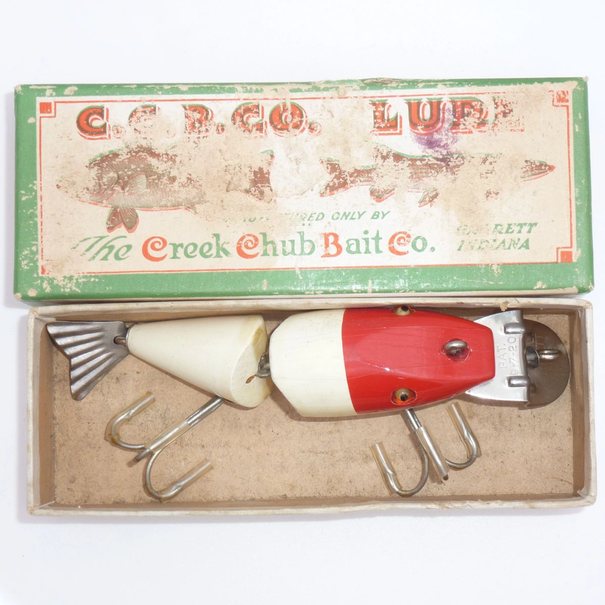 Pretty Double-Line-Tie Creek Chub Wiggle Fish 2402 in Correct Box