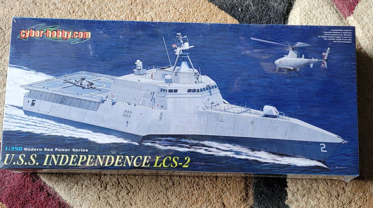 Cyberhobby 1/350 USS Independence LCS Model Ship kit New! #1051