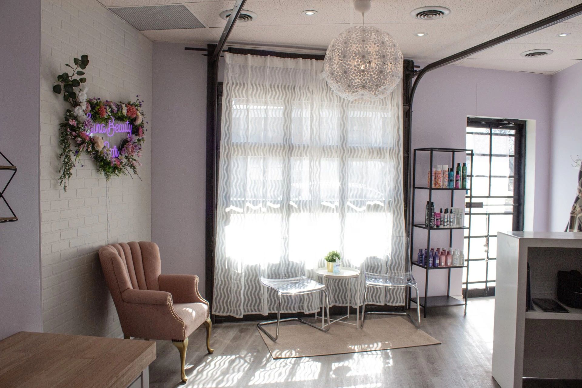 Luna Beauty Bar