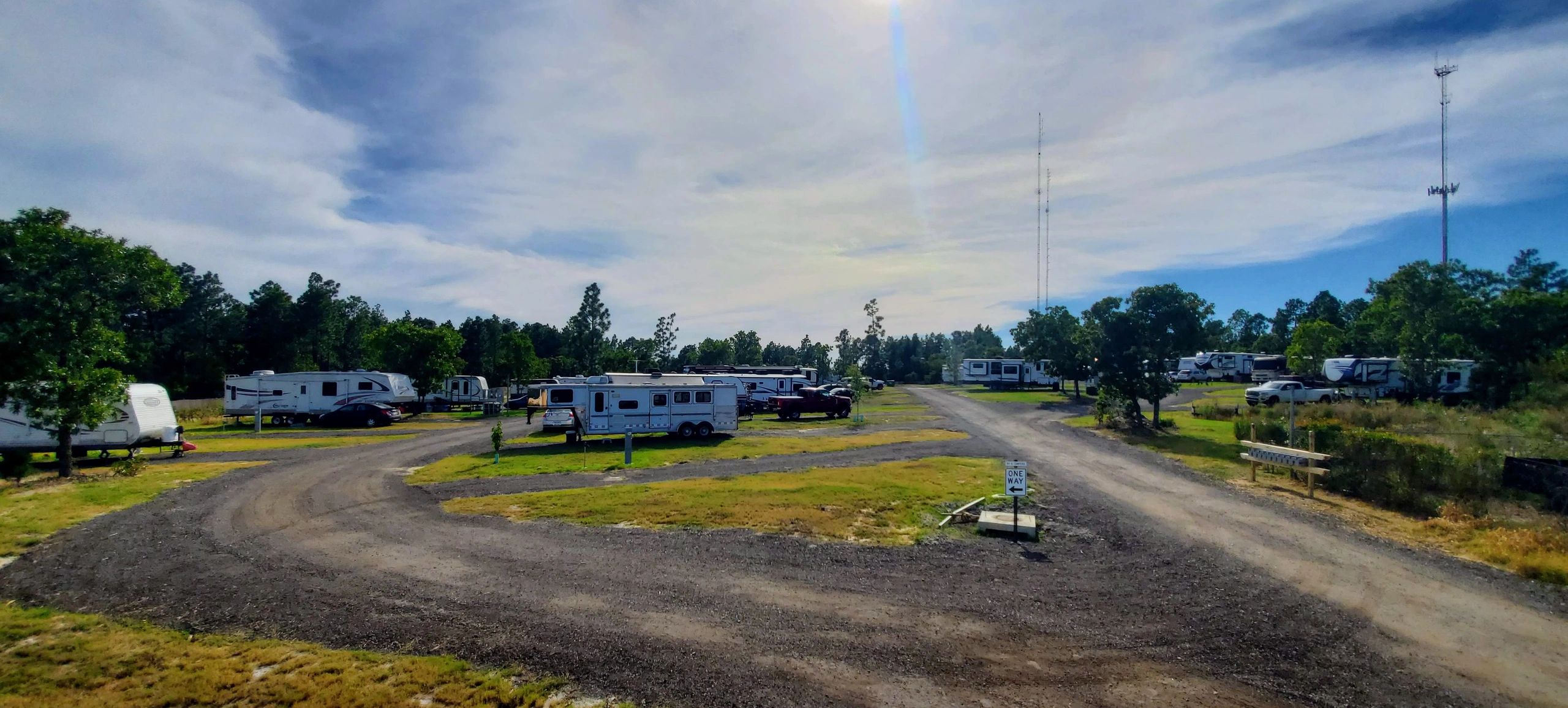 RV Park - White Knoll RV Park