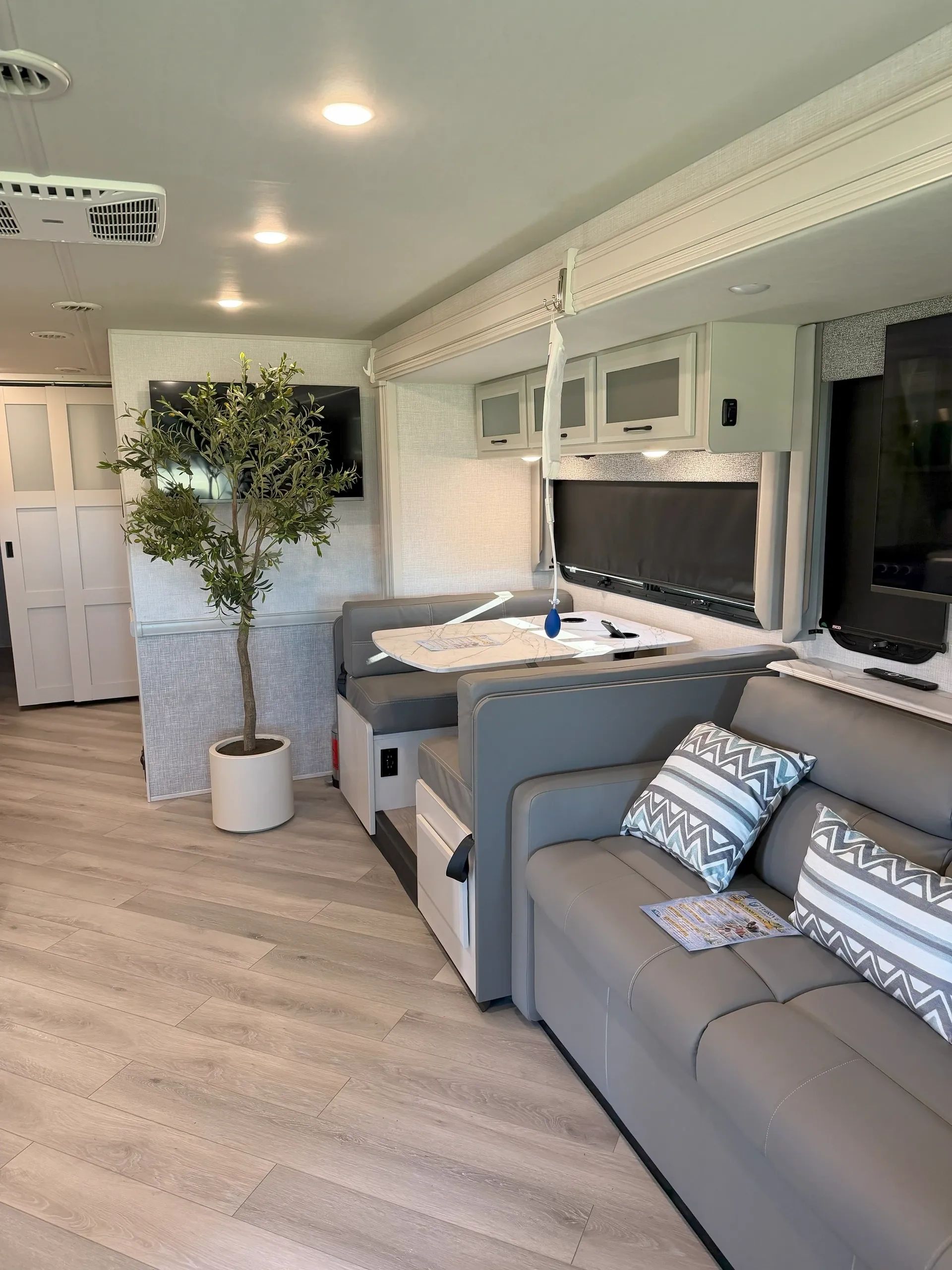 Mobile Hydration Solutions by Thrive Hydration RV