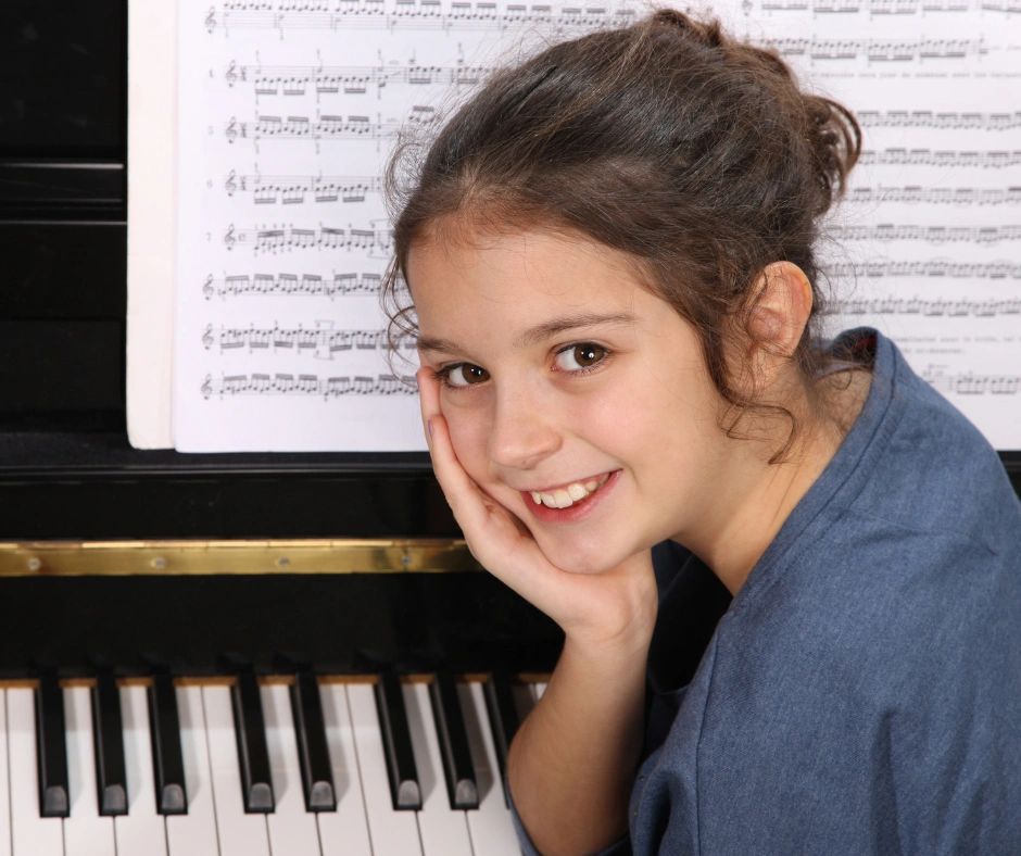 Piano Lessons near me Qualified and Experienced piano teacher
