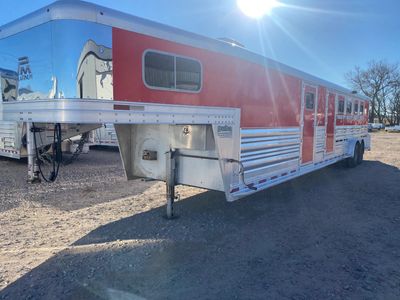Duba's Trailer Customizing and Sales - Trailers, Living Quarters