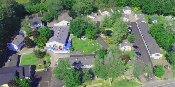 Motel Cottages - Exit 5 Motel & Cottages