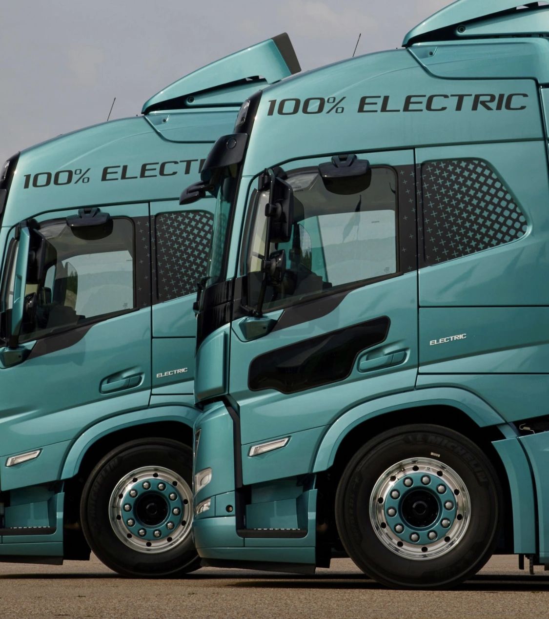Voltloader confirms order of Volvo FM Electric tractors