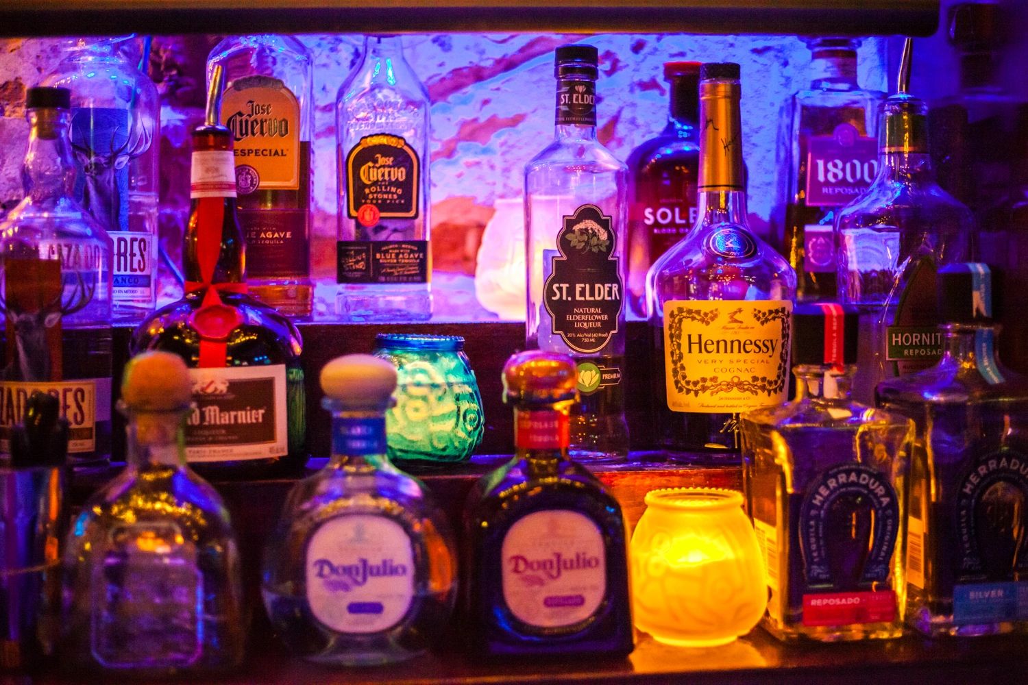 Roosevelt Hotel Bar - New Orleans, LA