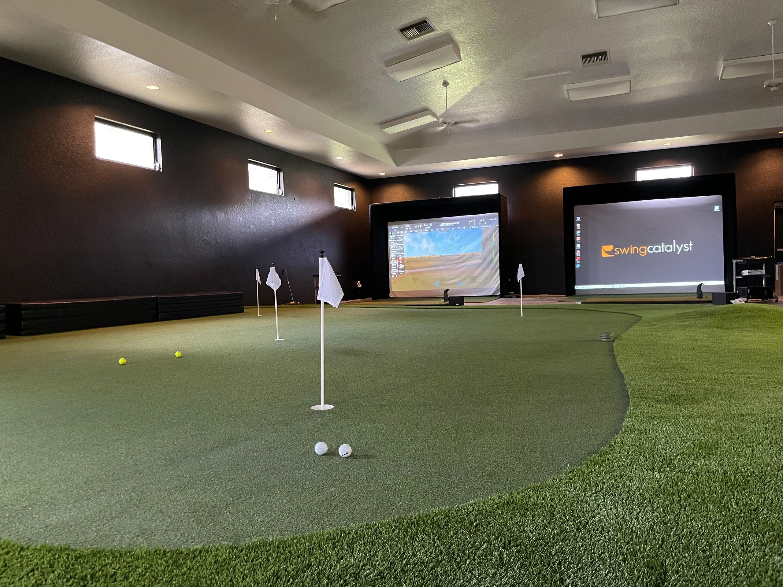 Swing Envy - Golf Lessons, Golf Simulator, Indoor Golf