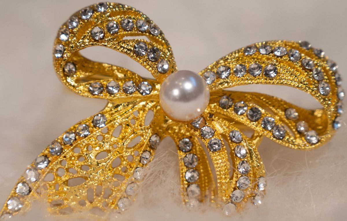 Lush Collection- Gold Bow Napkin Ring