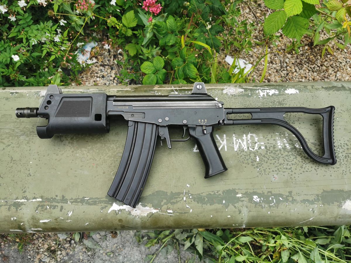 Rifles/Assault Rifles/Shotguns