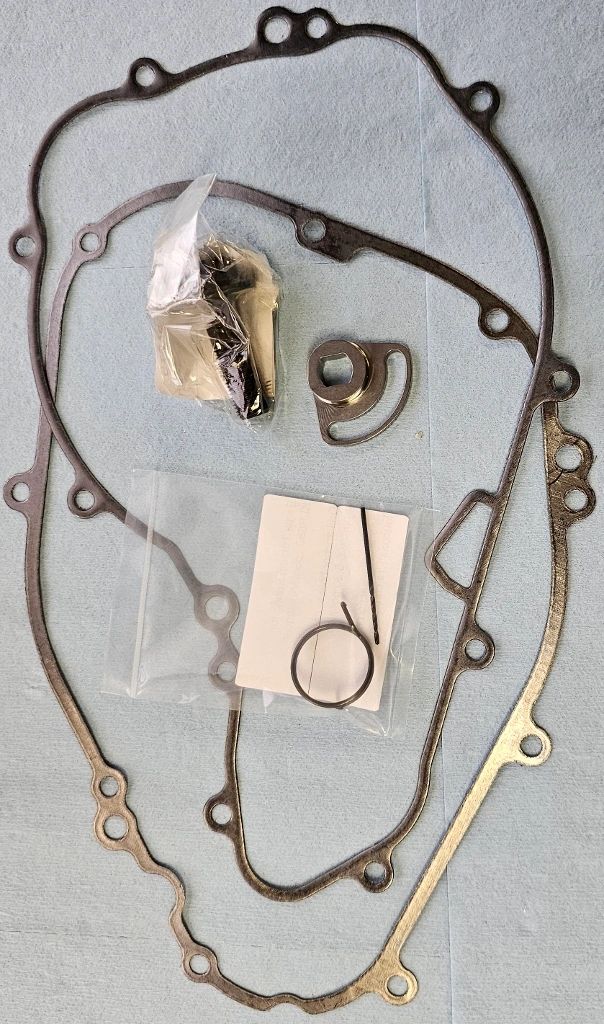 Complete lever kit with torsion spring and Kawasaki gaskets, less tools