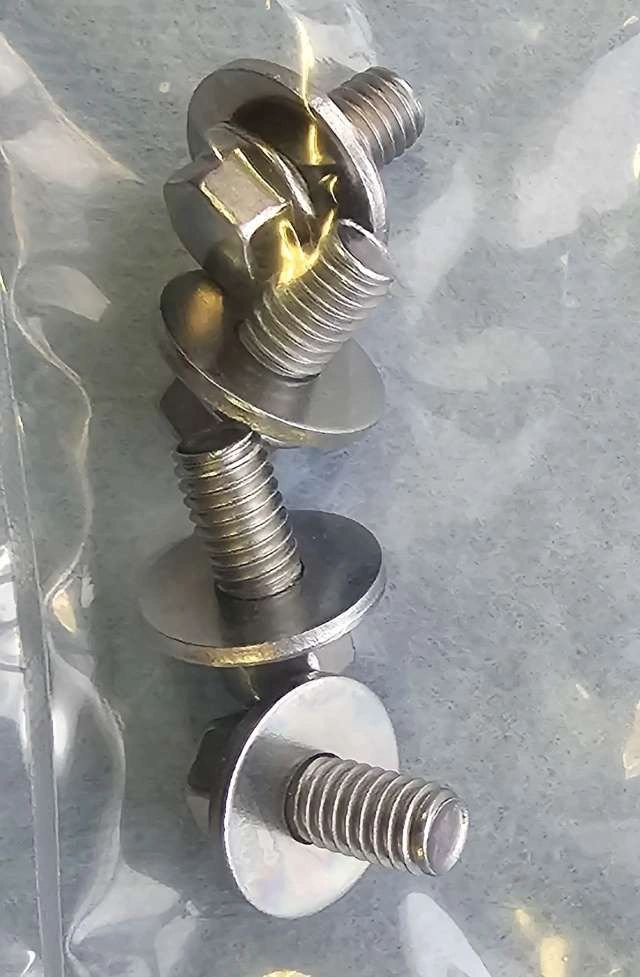 side cover bolts gen2 - set of 4