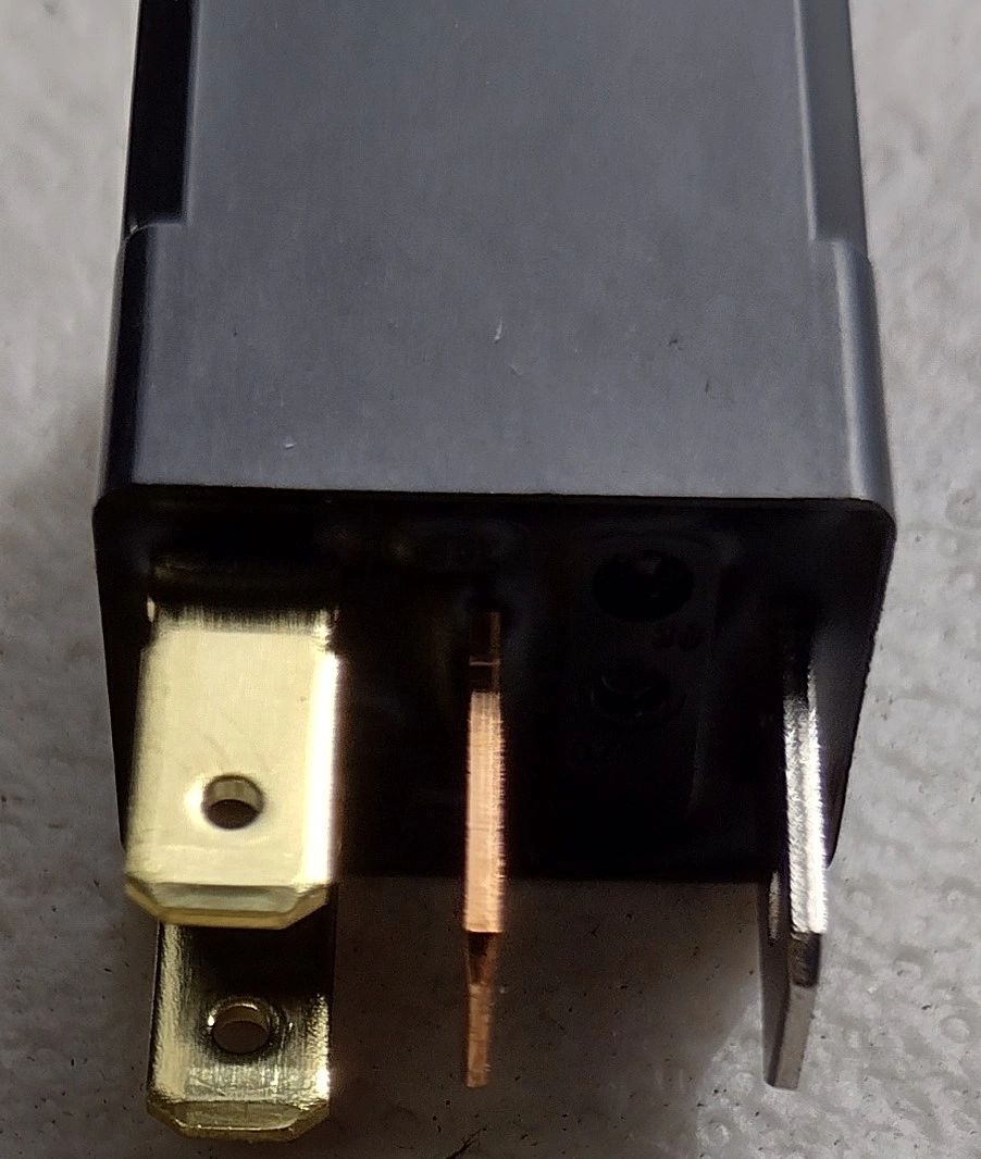 Electrical relay Gen 3 for auxiliary circuits