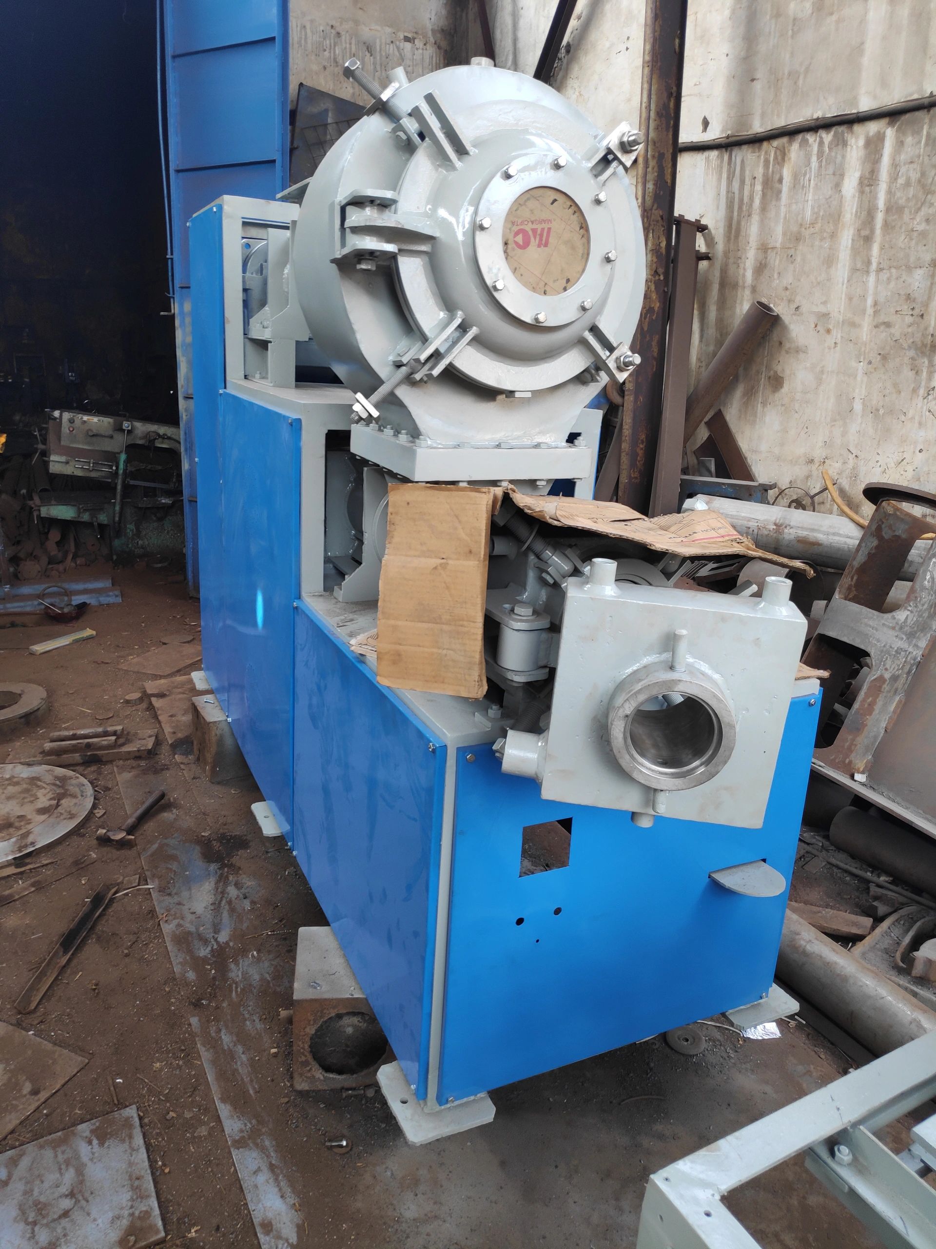 Soap production using a vacuum duplex plodder in Africa