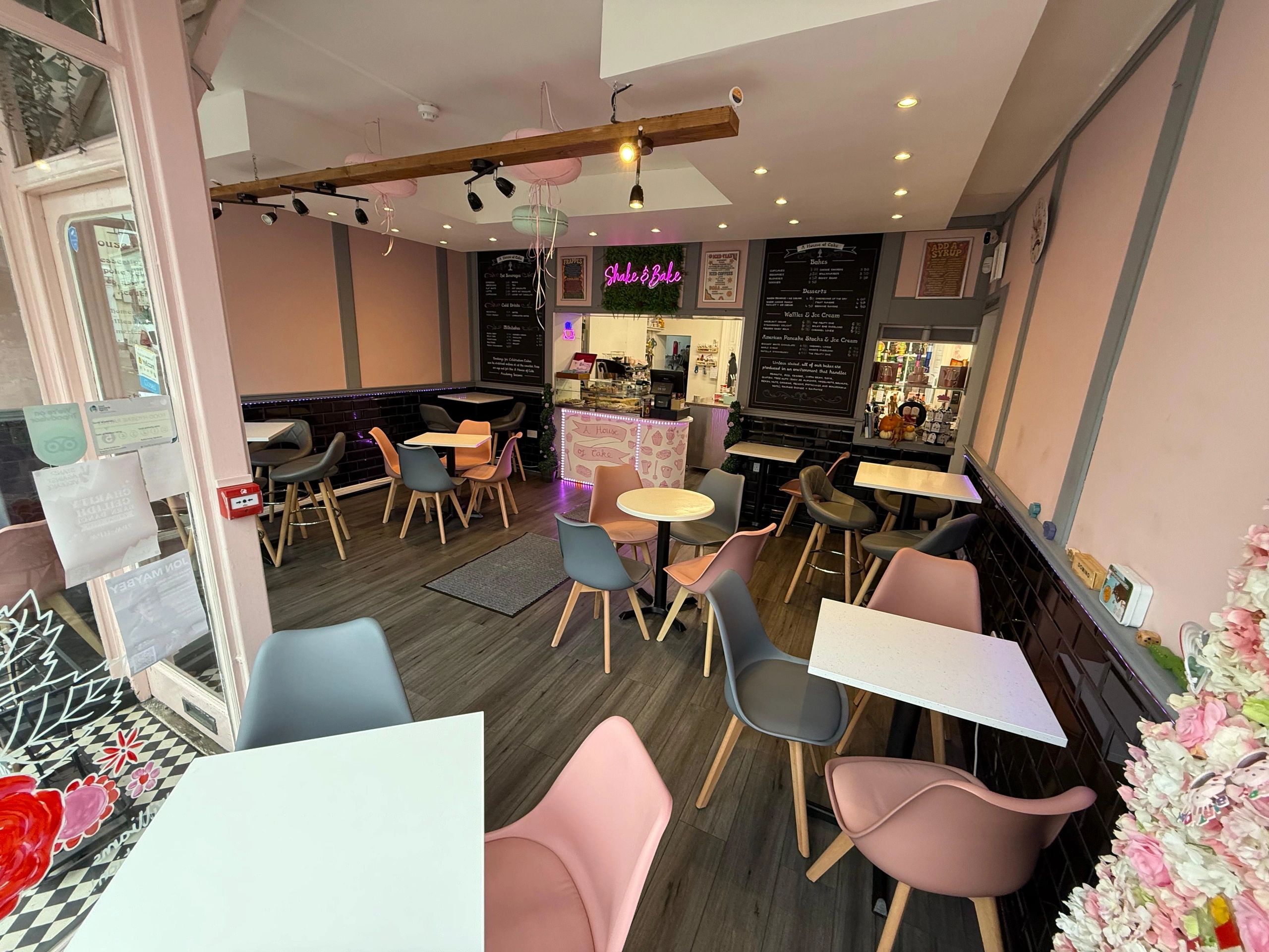 Cake and dessert Cafe, Cake Shop, Cakes to order - A House of Cake ...