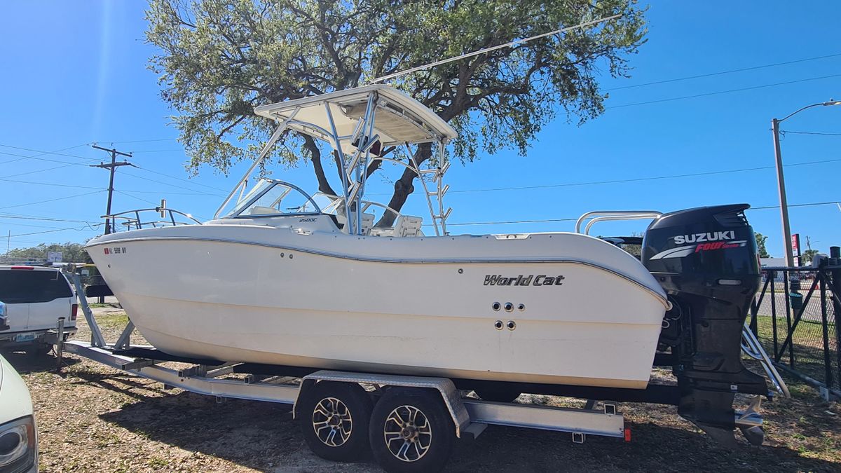 2009 WorldCat 250 DC Catamaran w/ 2x Suzuki Four Stroke 175HP Motors ...