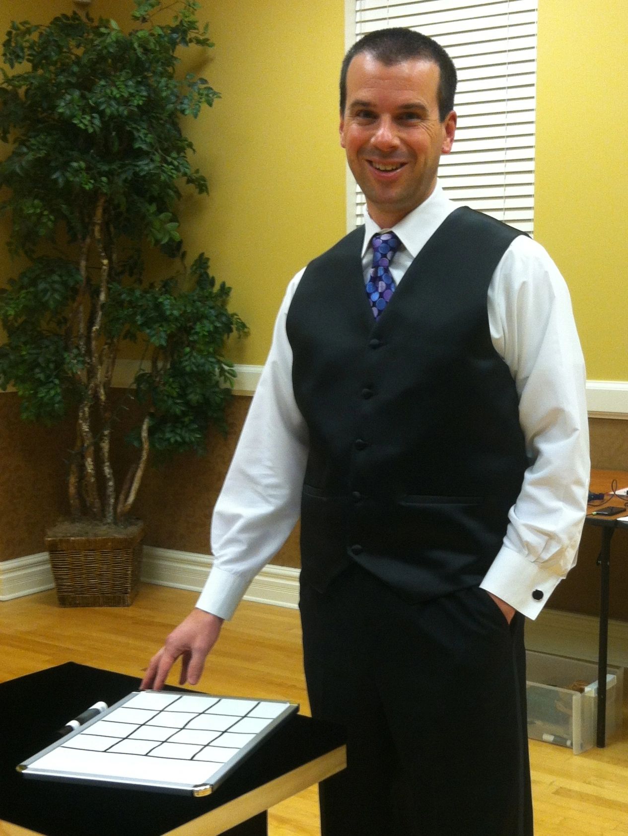 Magic Entertainment - Amazing Barno Magician