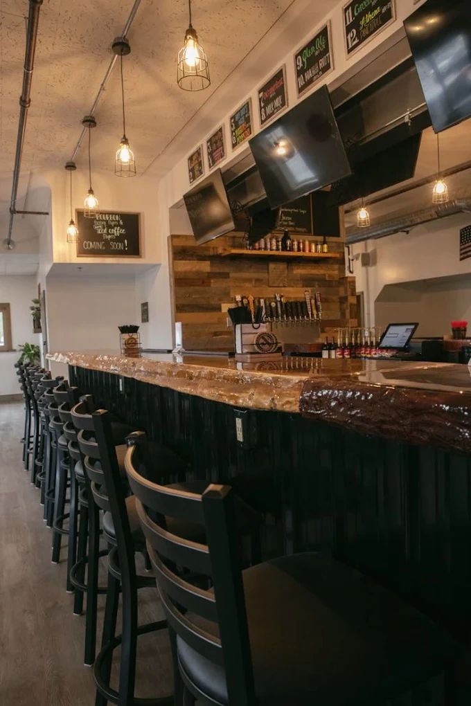 1894 Taphouse & Spirits