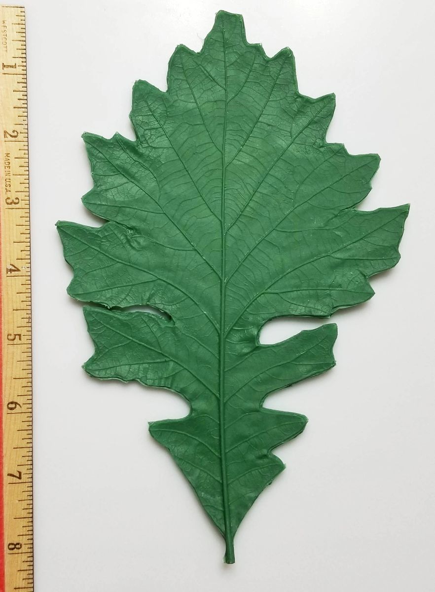 LP106 Large Oak Rubber Leaf Form