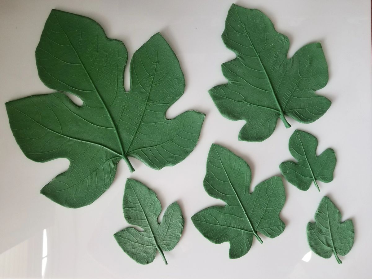 LP149 Fig Complete Set of 6 Rubber Leaf forms