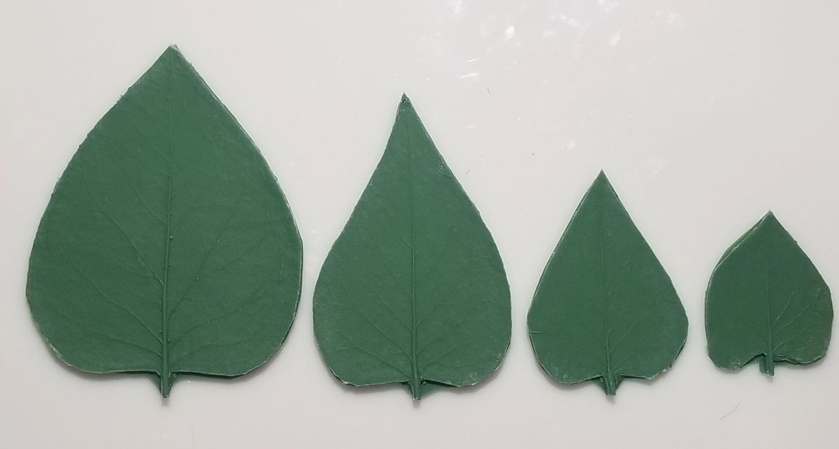 LP156 Lilac Rubber Leaf Forms (Set of 4)