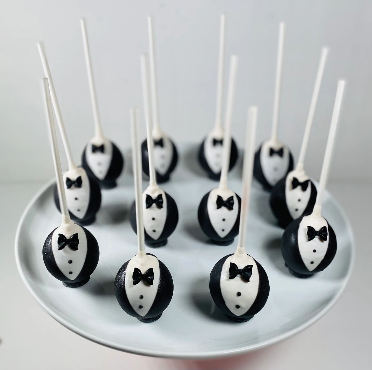 Groom Cake Pops (12 Cake Pops)