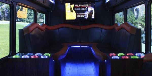 Partybusing.com - Party Bus Rental Mn, Limo Transportation