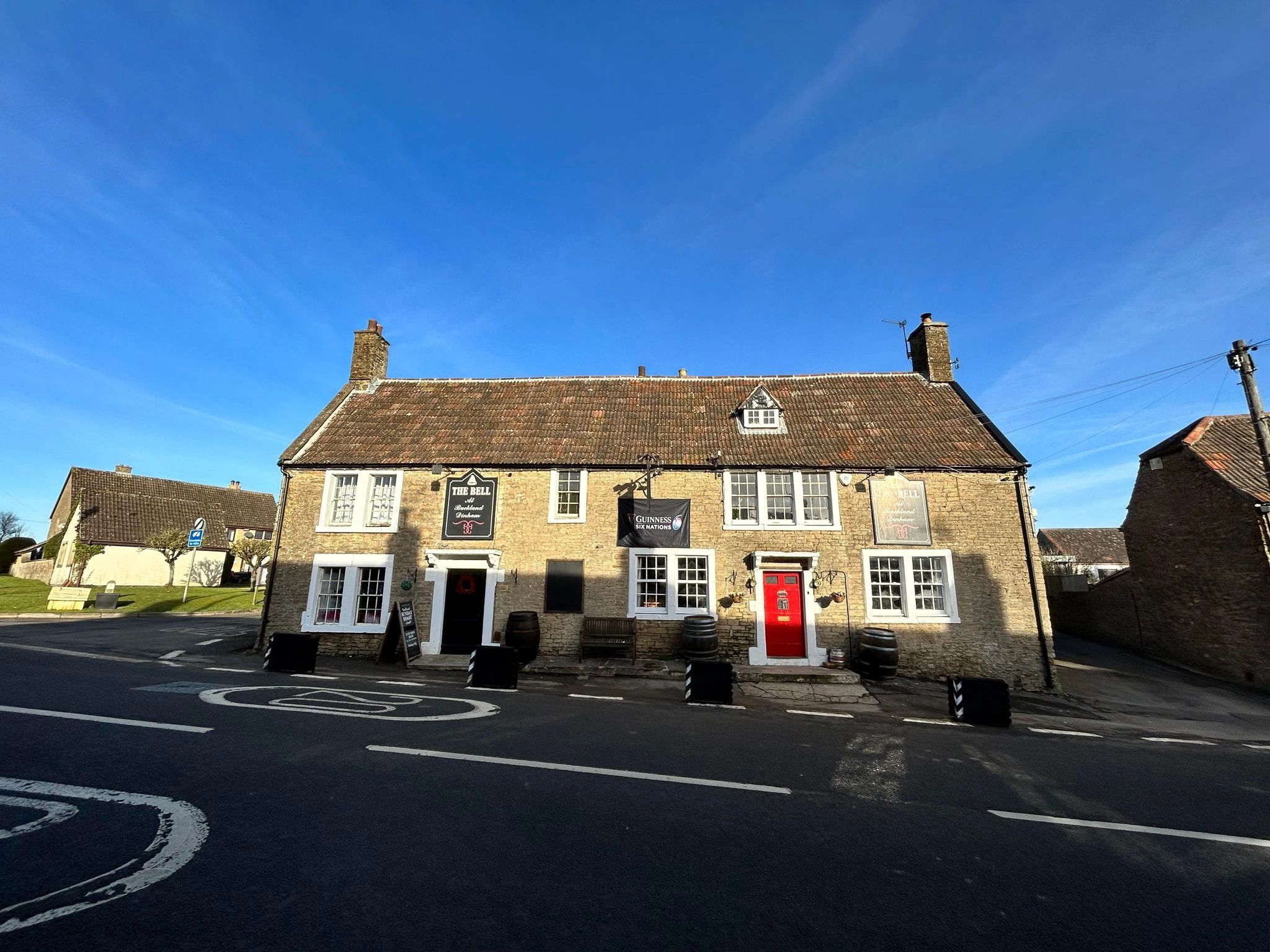 Experience a Warm Welcome at Bell Inn @ Buckland