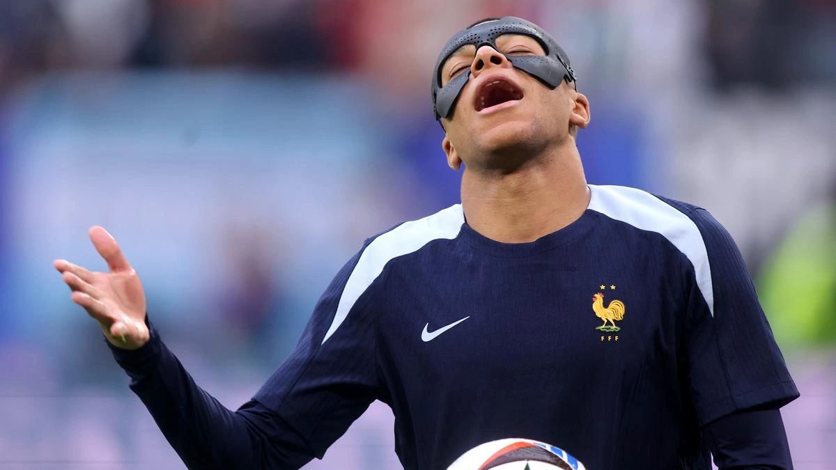 What’s Wrong With Kylian Mbappe and the French Attack?