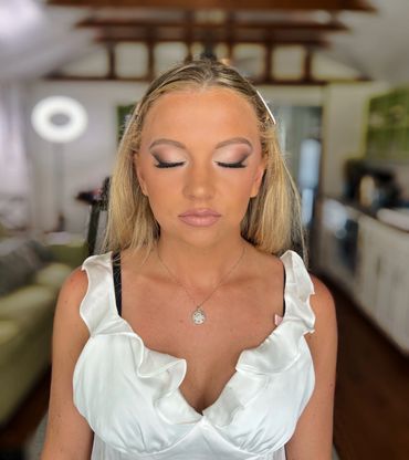 art by izzy hair and makeup