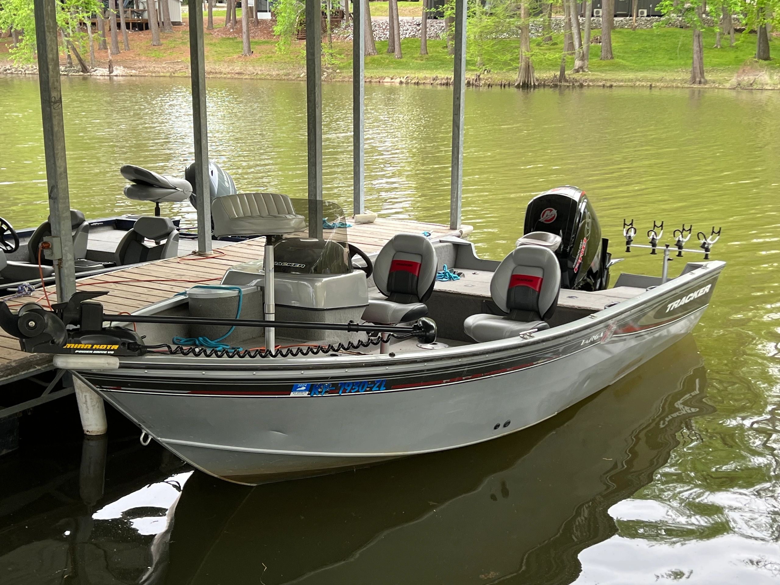 Fishing - Tracker Targa V17 115HP (Up to 4 guests)