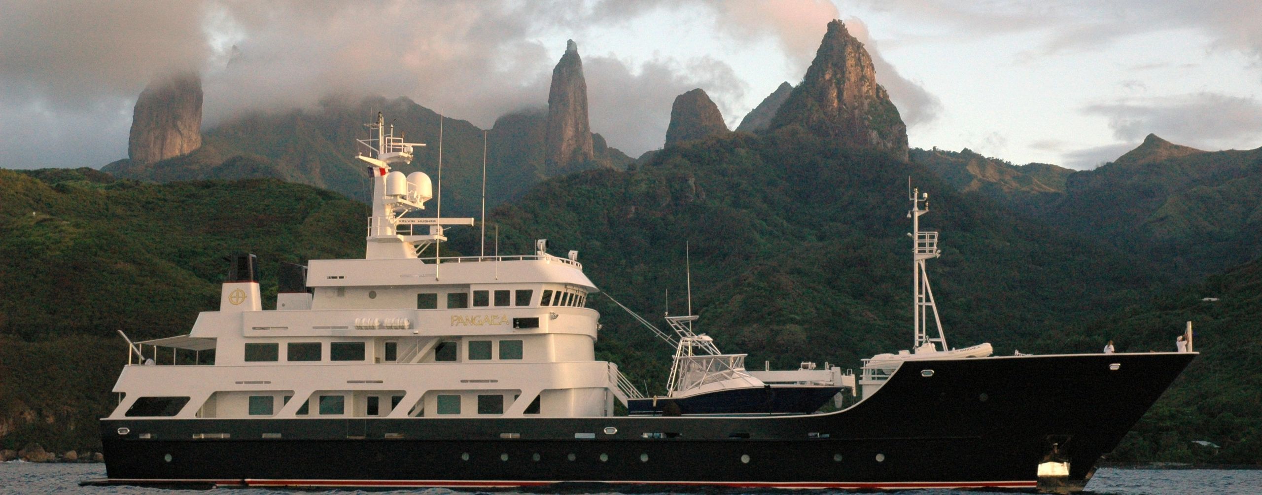 Expedition Yachts International