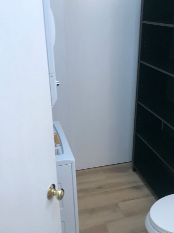 KDWH East Hangar 3 Apt 3