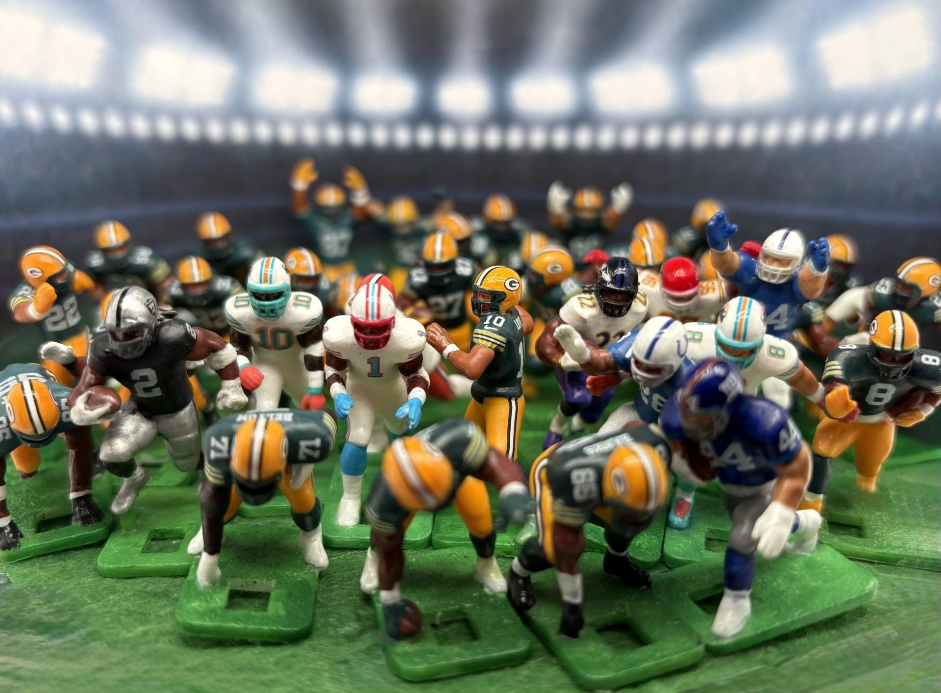 Home | Electric Football Figures by Buzz-Line Figures