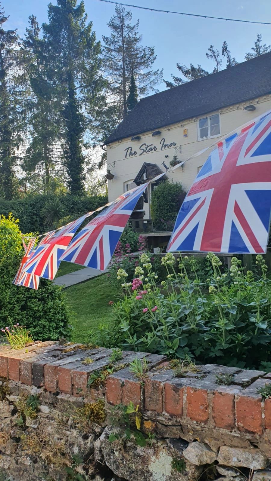 Lockdown Pub #1: Pubs Going Above & Beyond For Their Communities