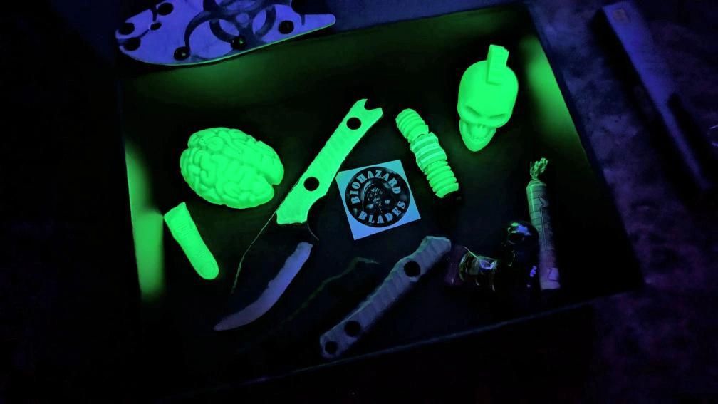 High-Quality Fixed Blade Knives | Biohazard Blade