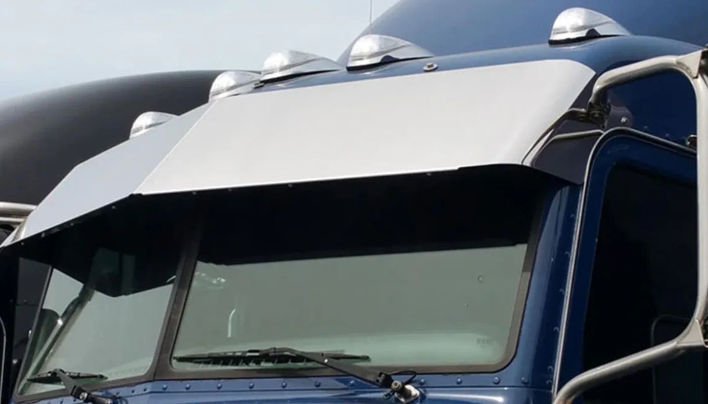 The Ultimate Guide to Windshield Replacement on the Peterbilt 389